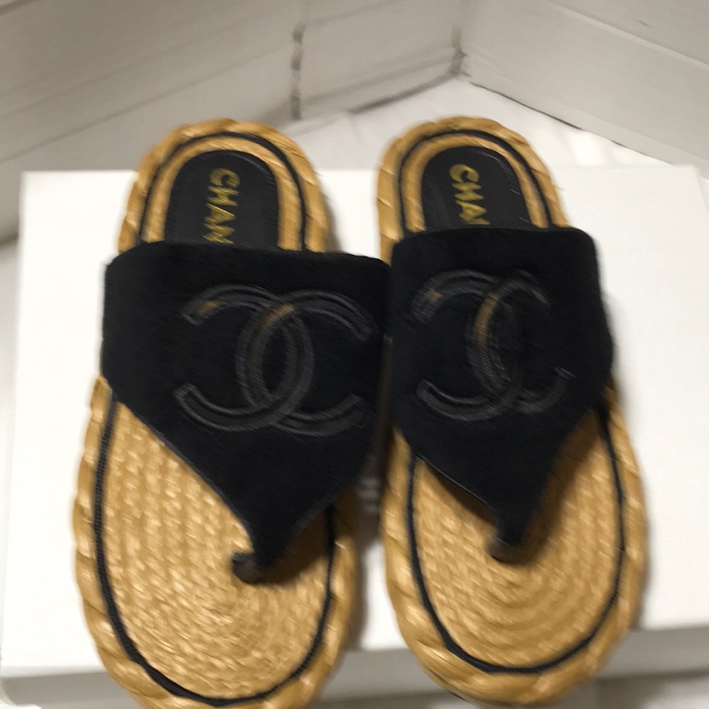 Chanel Straw Thong Sandals. Made In Italy. Euc - Gem